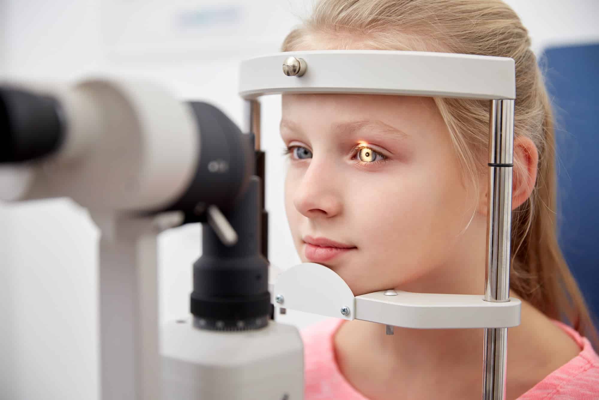 7 Factors to Consider When Choosing a Kids Eye Doctor